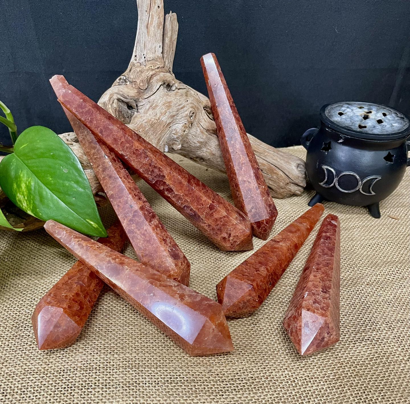 Strawberry Quartz Wand – Witch Way Australia